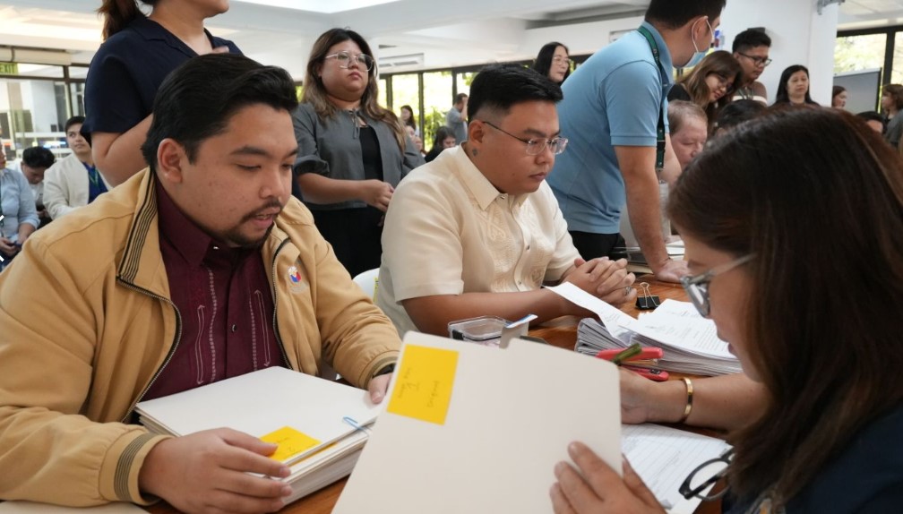 Halos 700 Panukalang Batas, Inihain sa Unang Araw ng Filing sa 20th Congress | Diskurso PH